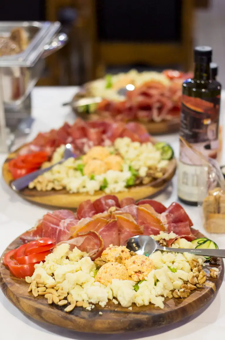 Vino uz žlicu: leskovački roštilj s najboljim hrvatskim vinima - Recepttura