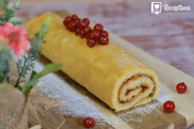 Rolada s pekmezom - recept za biskvitnu roladu koja ne puca