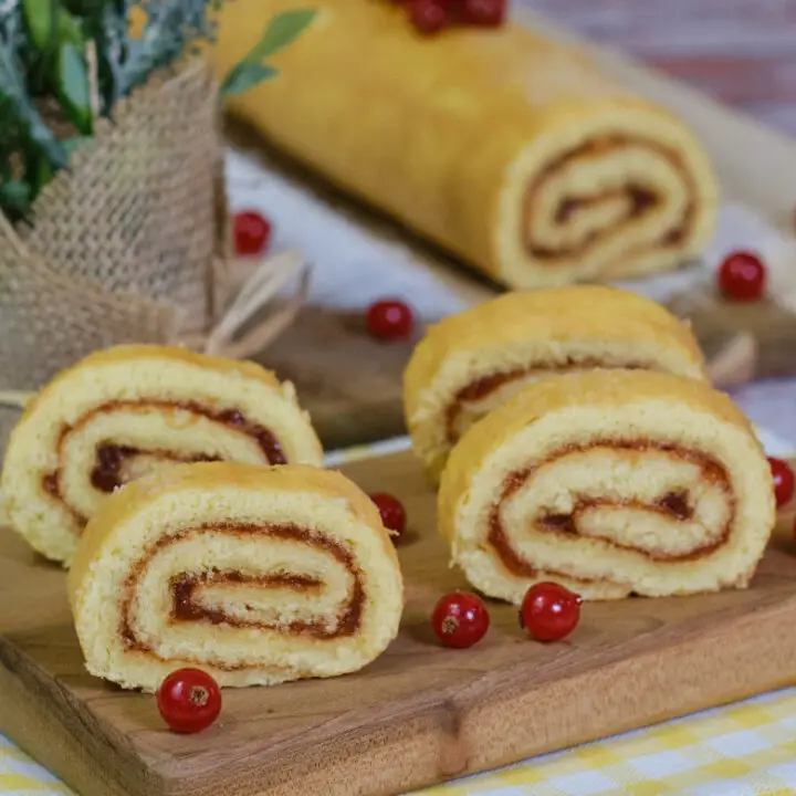 Rolada s pekmezom - recept za biskvitnu roladu koja ne puca