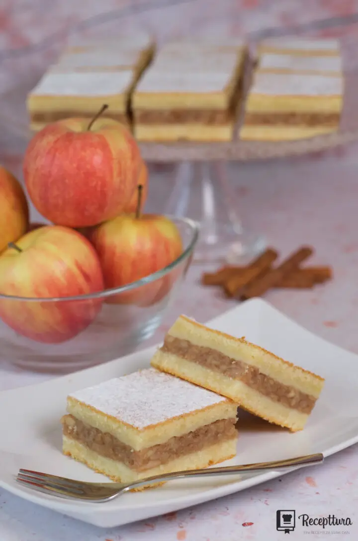 Starinski kolač od jabuka s mjerama na čaše - Recepttura