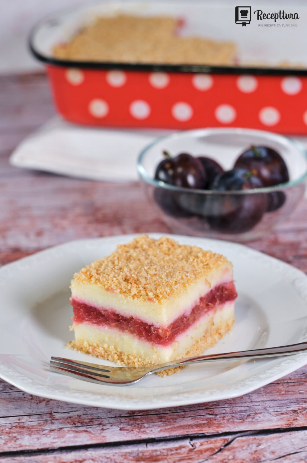 Knedla kolač sa šljivama - savršen za sve koji vole knedle